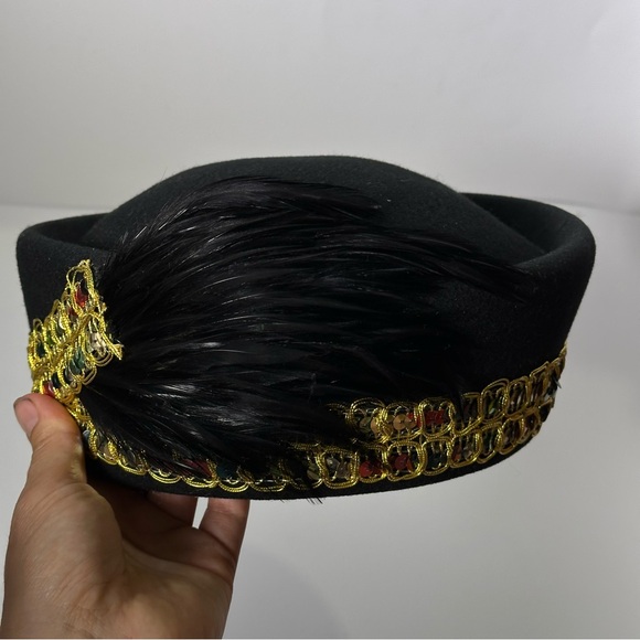 no brand | Accessories | Vintage Woman Hat Decorated With Feathers ...